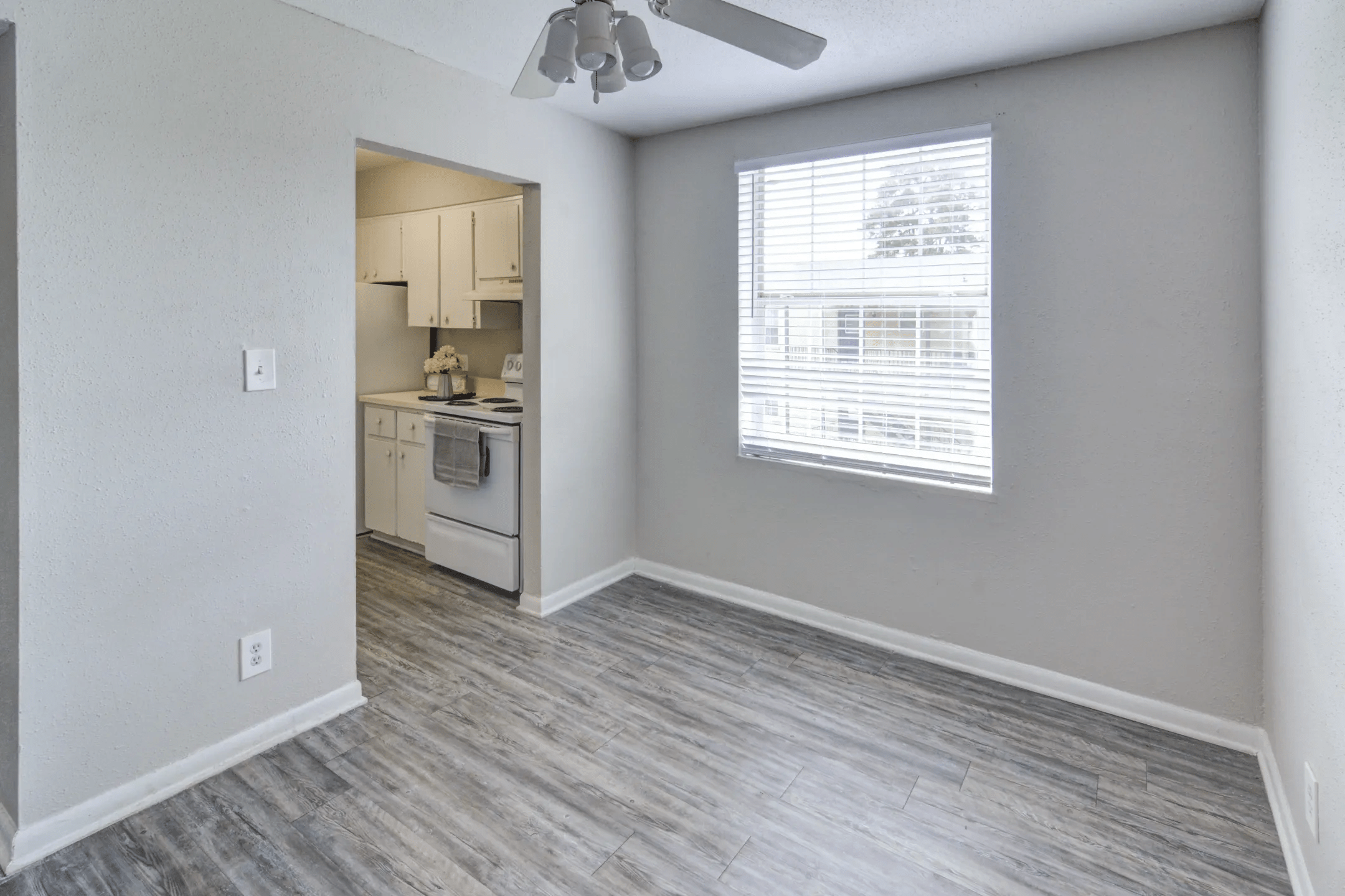 The Onyx at 3211 Apartments